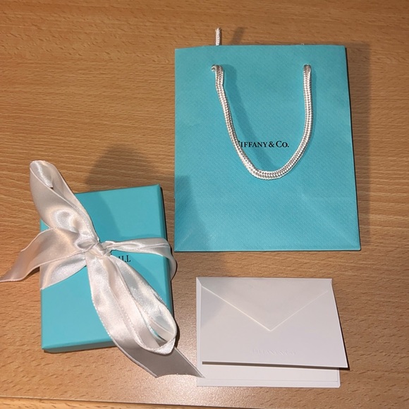 Tiffany & Co. | Accessories | Tiffany Co Gift Bag Box With Jewelry ...
